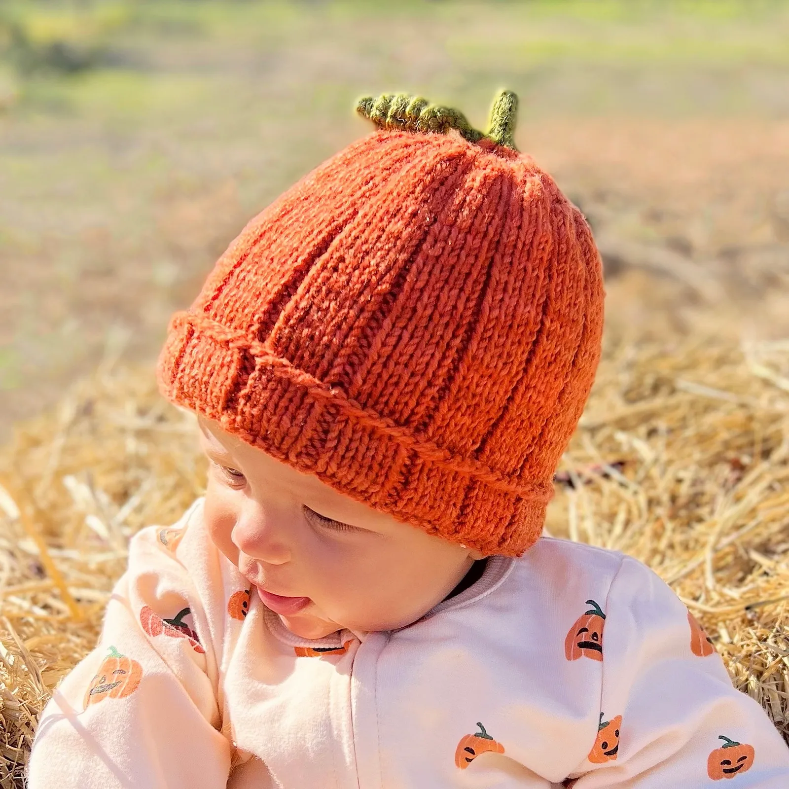 Free Knitting Pattern | Cozy Pumpkin Hat