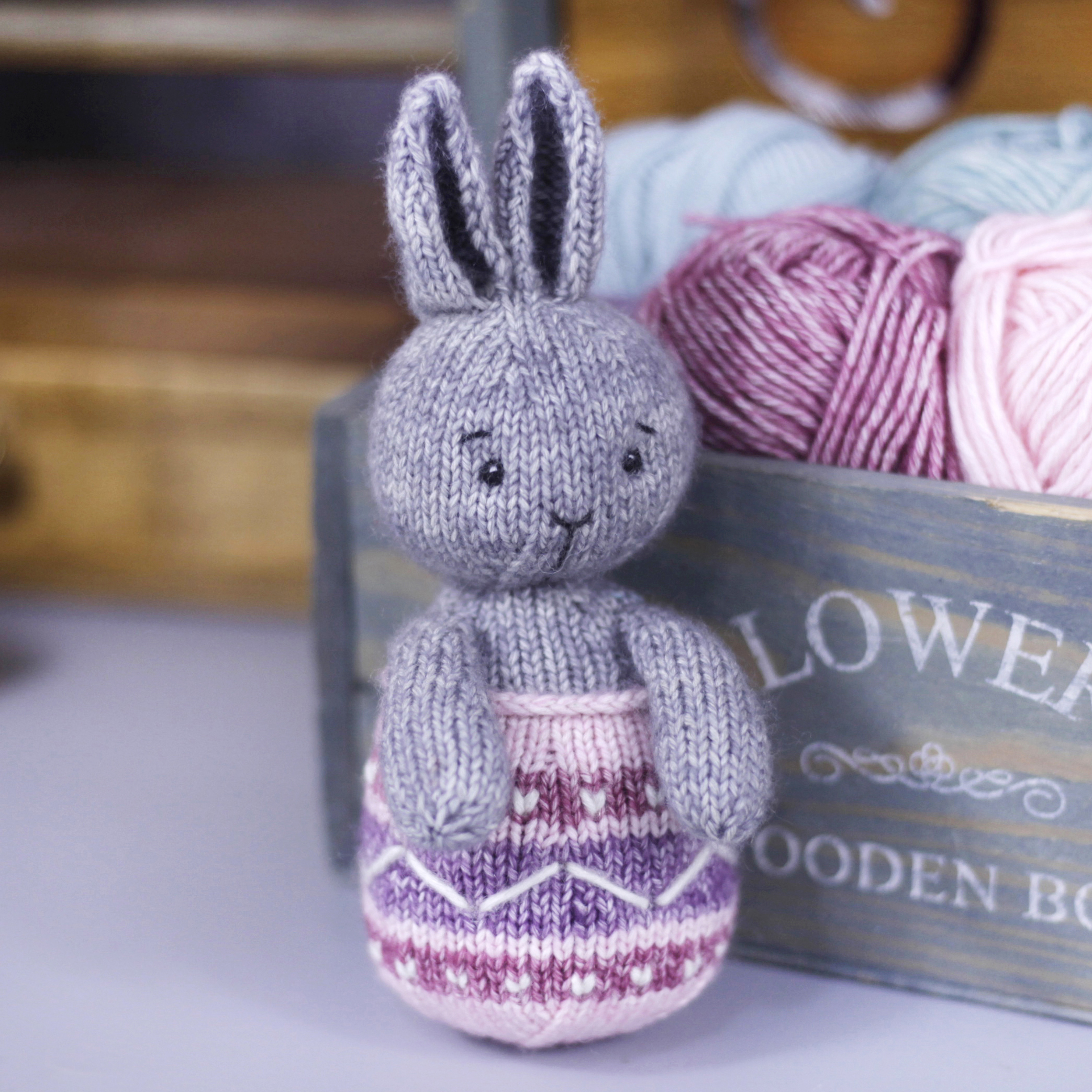 Free Knitting Pattern | Easter bunny Lala