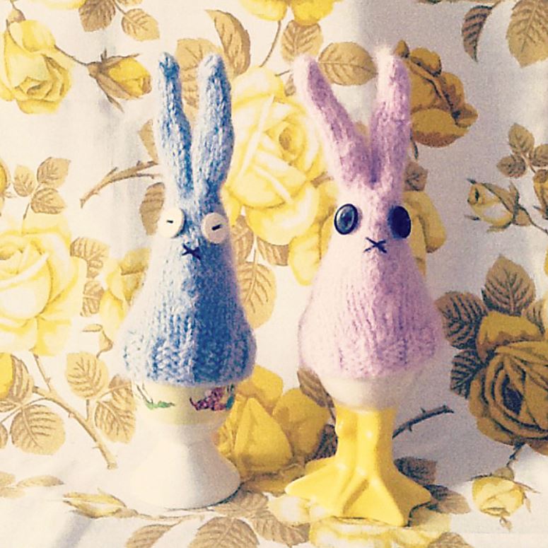 Free Knitting Pattern | Felted egg cosy bunny
