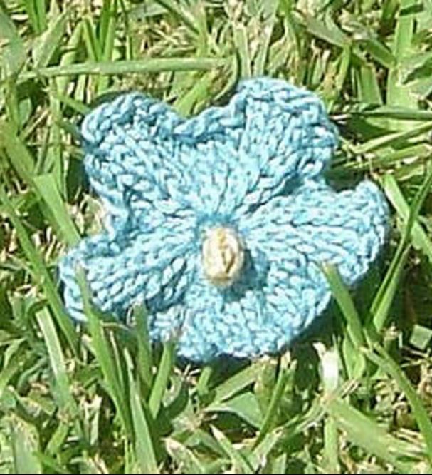 Free Knitting Pattern | Hibiscus flower