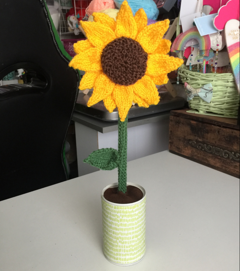 Free Knitting Pattern | Large Sunflower