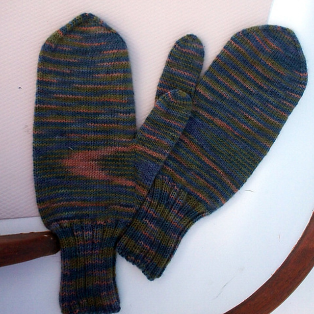 Free Knitting Pattern | MITTENS