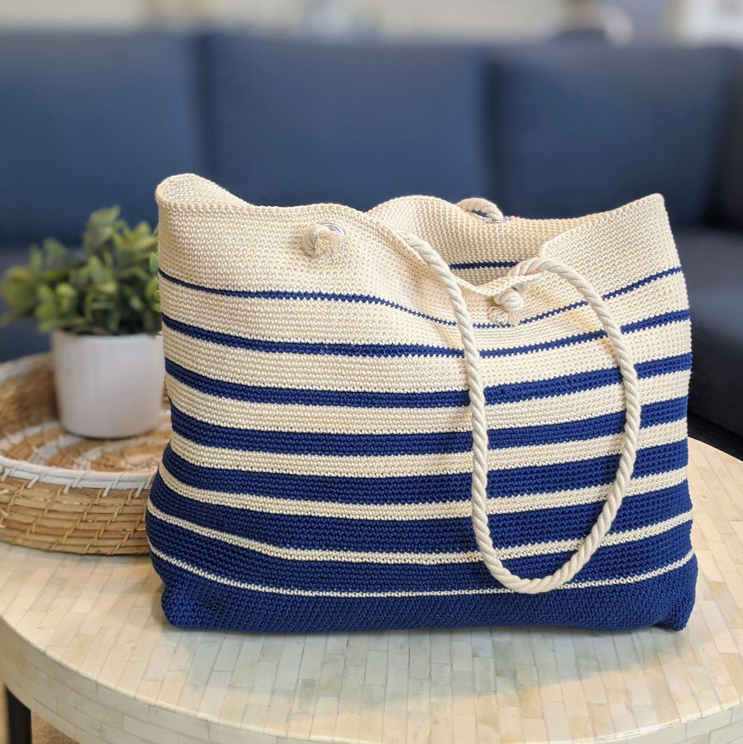 Free Crochet Pattern | Marina Tote Beach Bag